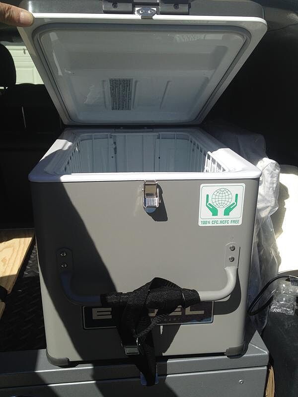 Engel MT35 Platinum Series Top Opening 12/24V DC - 110/120V AC Fridge ...