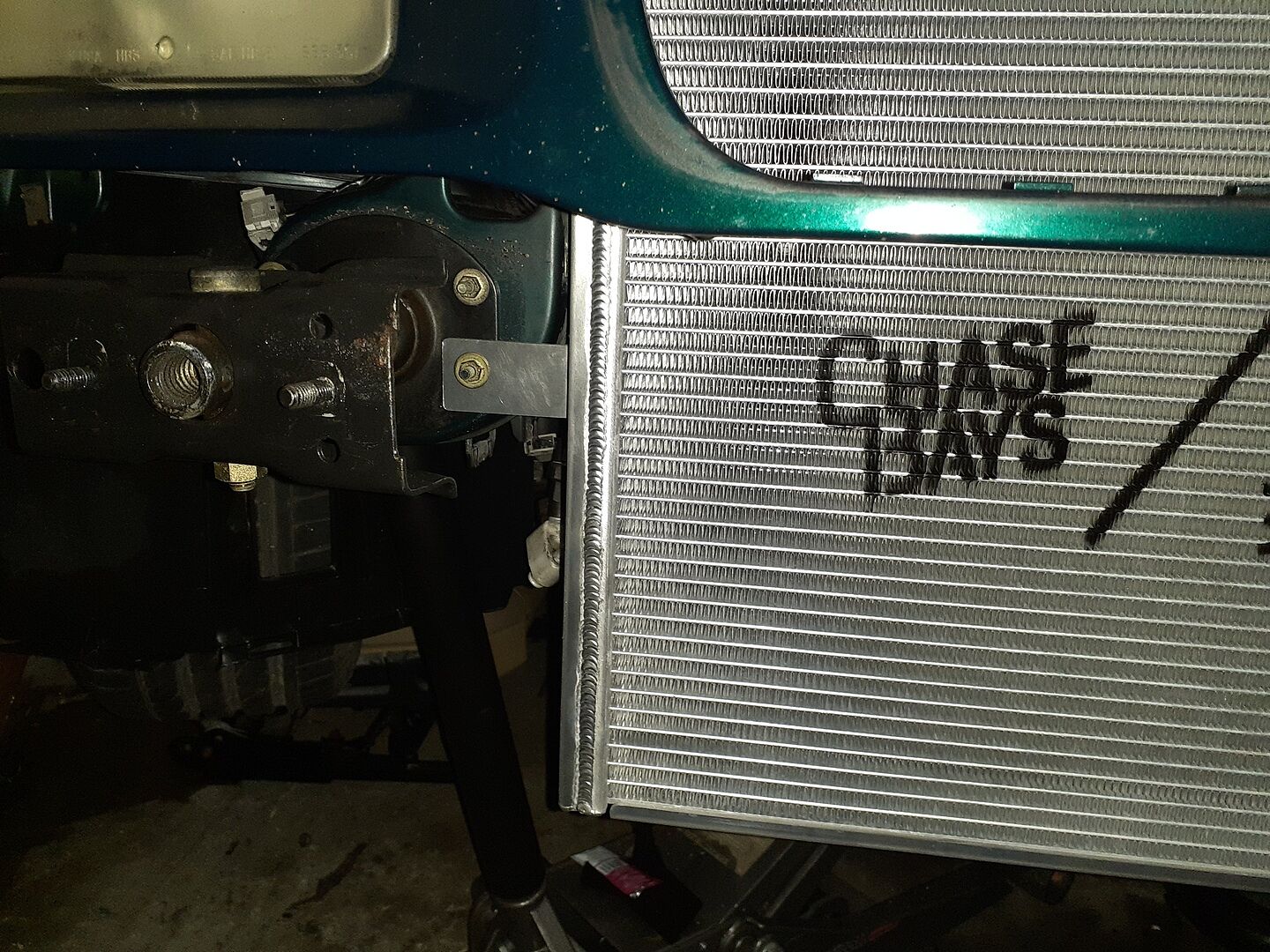 Chase Bays Tucked Aluminum Radiator - BMW E30 / E36 / E46