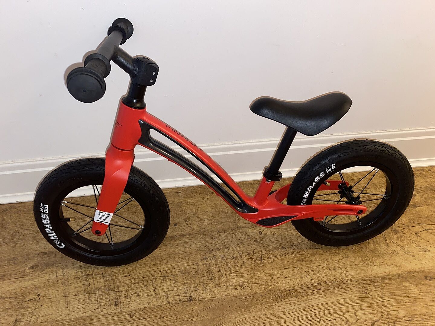 AIRO Magma Red