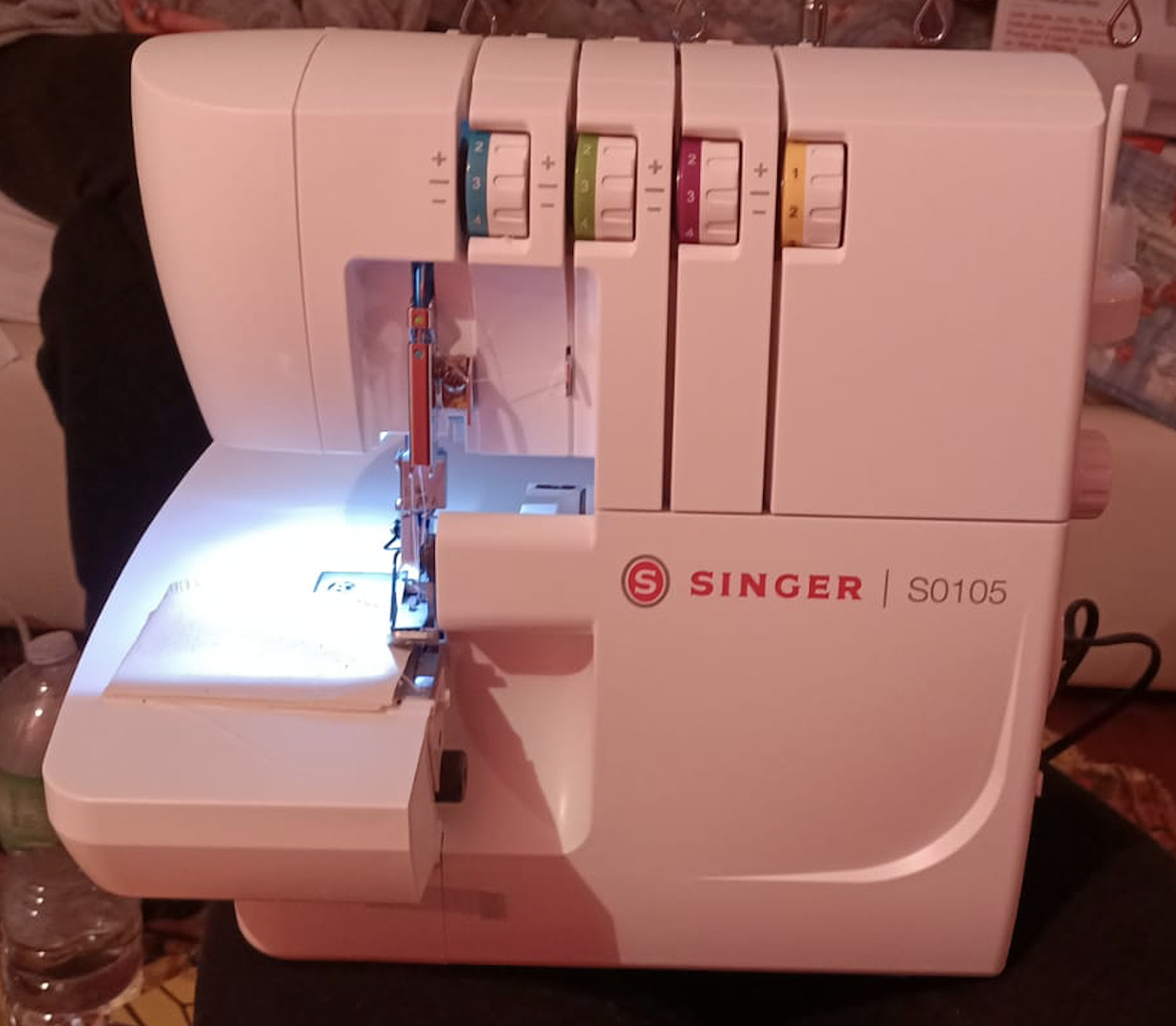 Singer S0105 Tagliacuci con Differenziale 2 Aghi 4 Fili | Yeppon