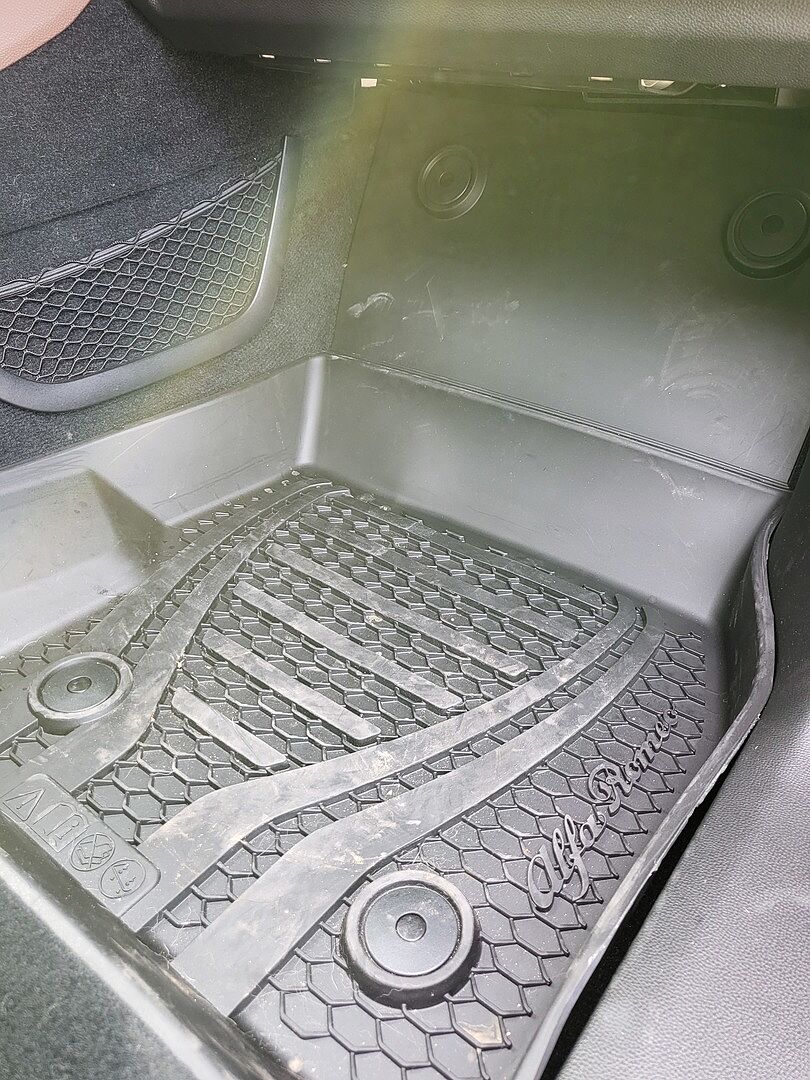 Buy Alfa Romeo Official Alfa Romeo Gear Online | Alfa Online Parts