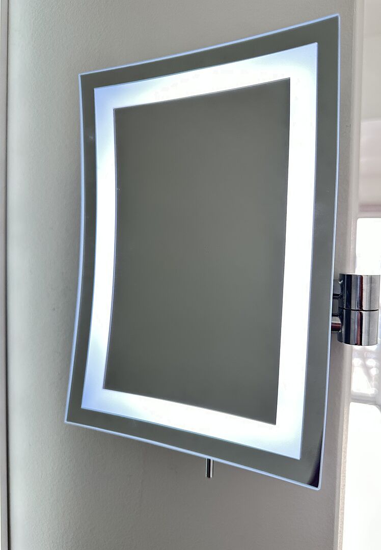 Mirror Brands
