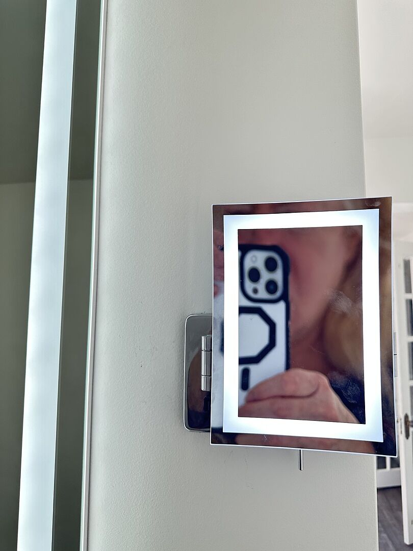 Mirror Brands