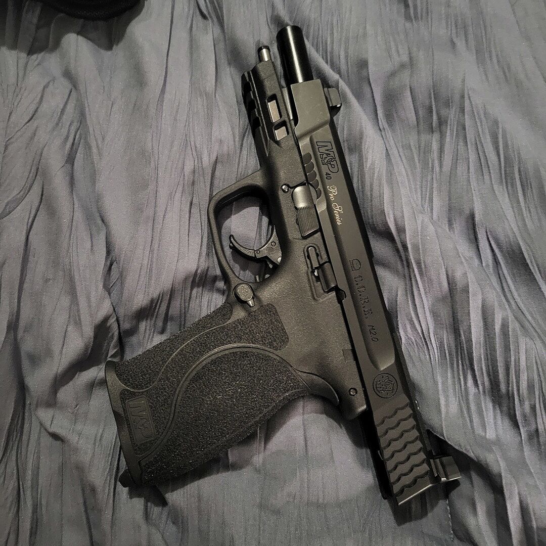 Smith & Wesson M&p40 Core Pro M2.0 - For Sale - New :: Guns.com
