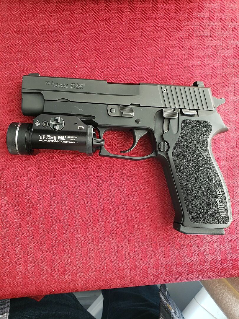 Sig Sauer P220 Schorpioen