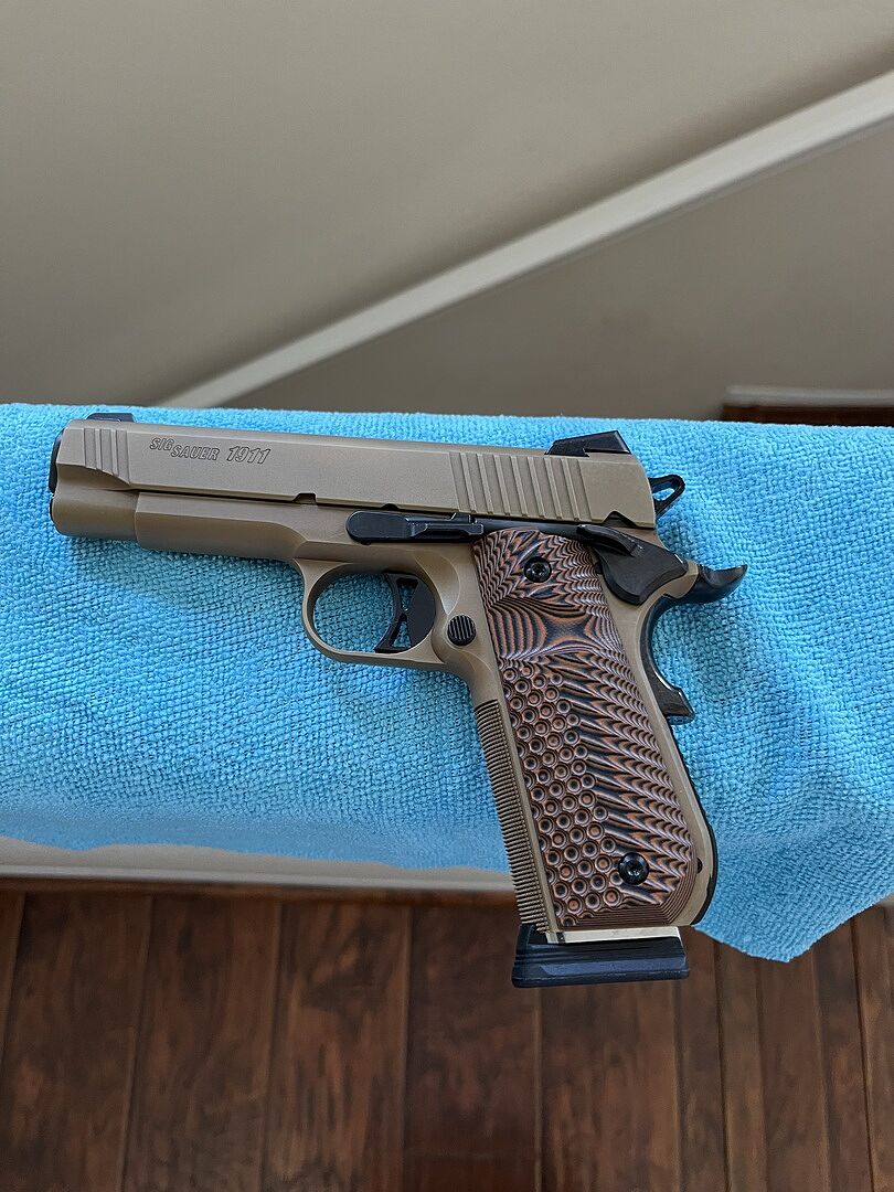 Sig Sauer 1911 Carry Fastback Emperor Scorpion - For Sale - New :: Guns.com