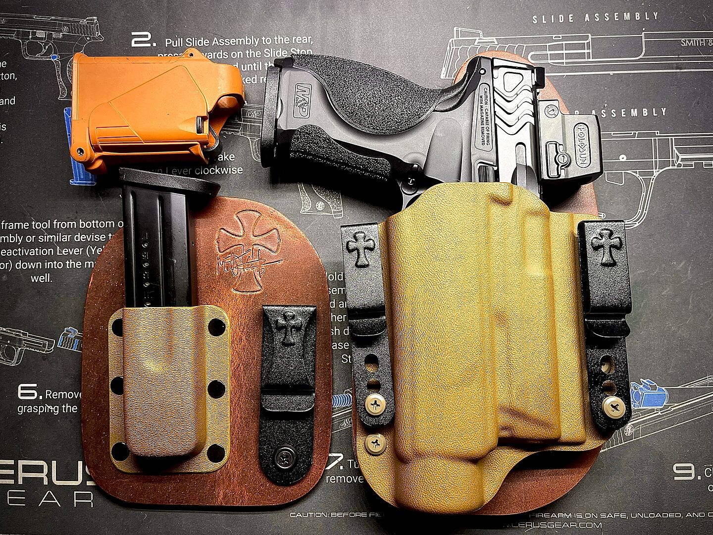 CrossBreed® Holsters Mini Pac Mat Magazine Carrier