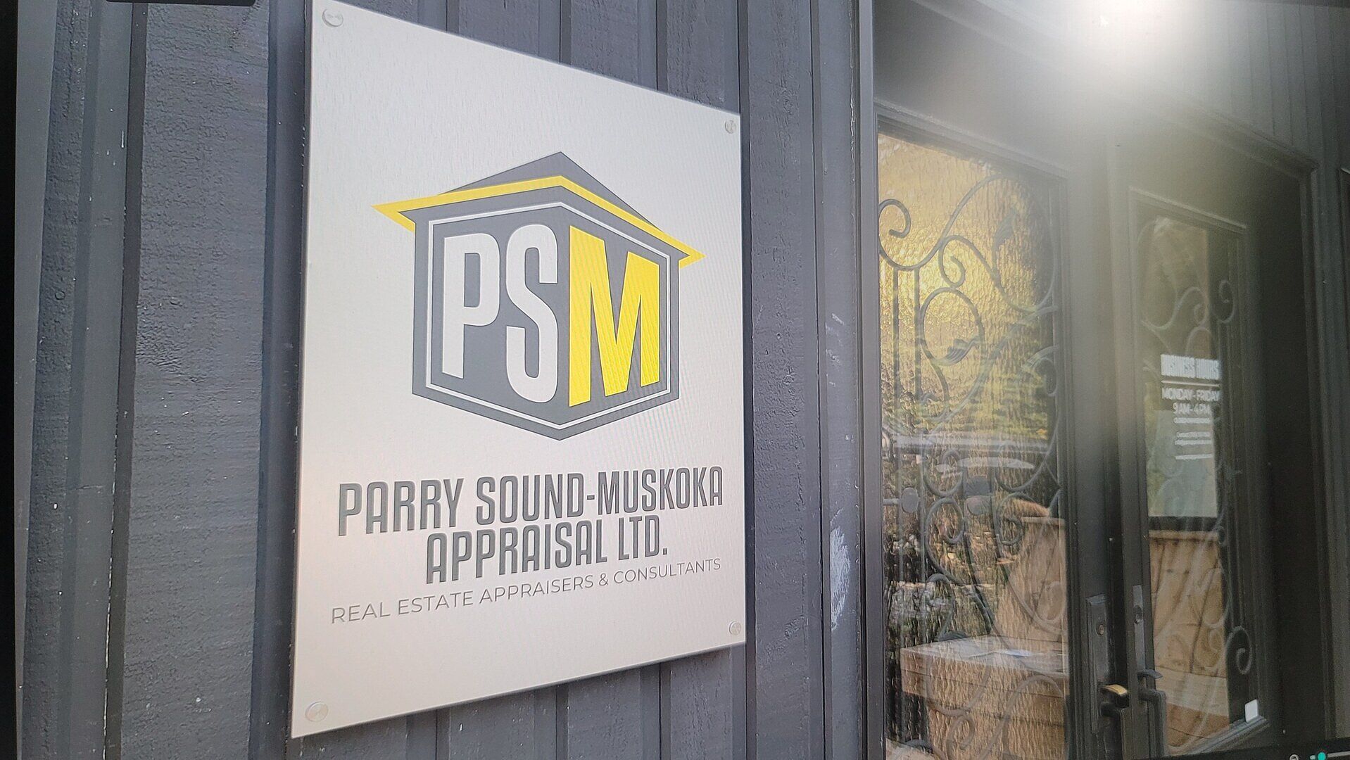 Custom Metal Signs, Aluminum Signs | Vistaprint Canada