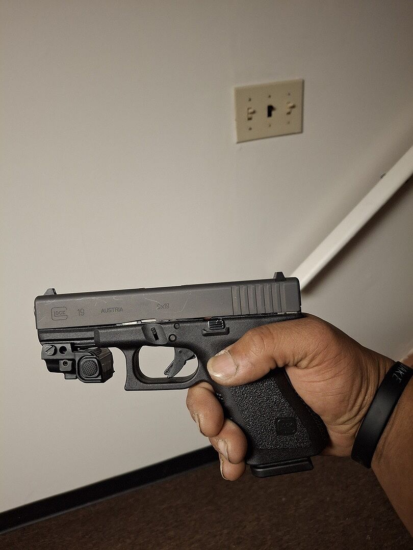Trump 45 Glock 19 For Sale - Flat Dark Earth :: Guns.com
