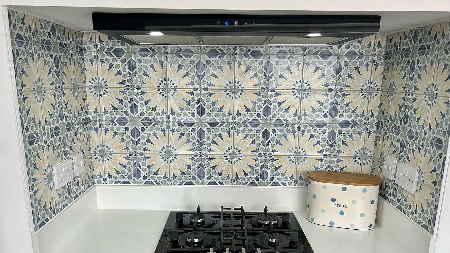 Fiesta Tiles HAND PAINTED CERAMIC PICTURE TILE 8" X 8" POPPY PATCH