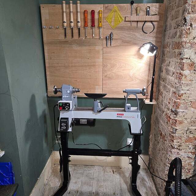 Axminster Tools Online Axminster Workshop AW200BDS Belt & Disc Sander