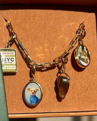 Viola Green Freshwater Pearl Charm | Protective Jewelry - Raiz